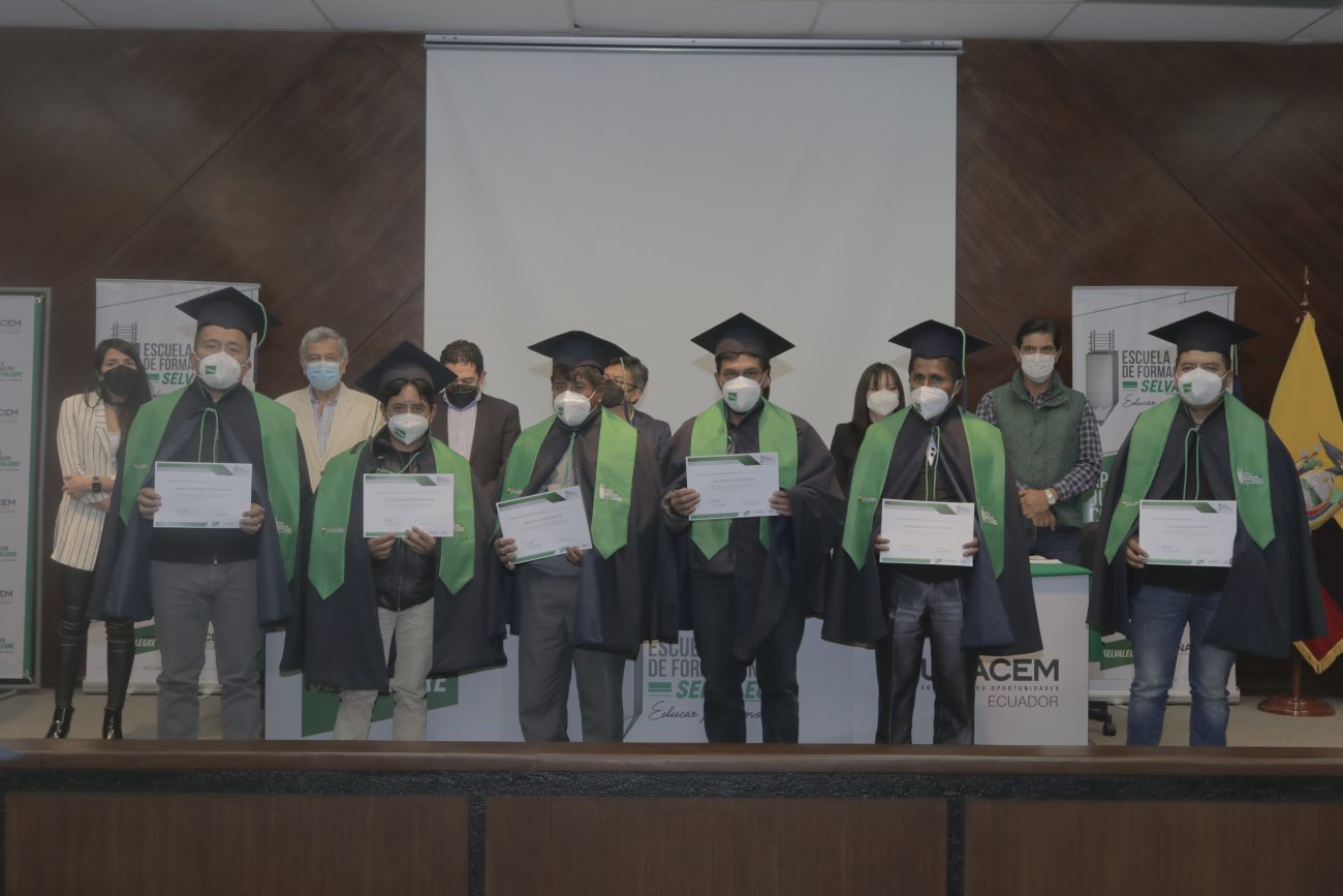 88 ALUMNOS SE GRADUARON EN LA PRIMERA EDICIÓN VIRTUAL DE LA ESCUELA DE ...